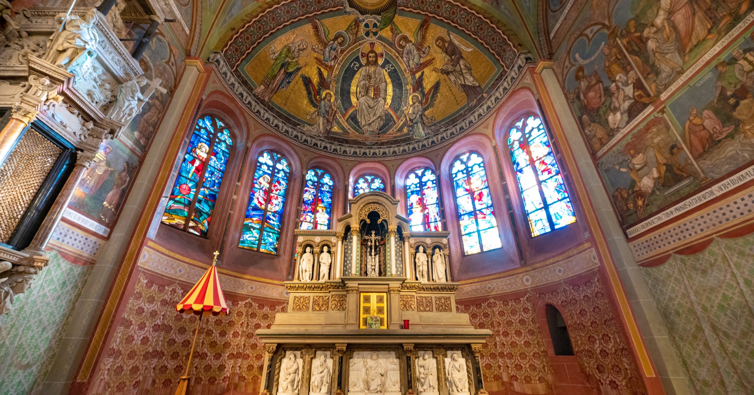 Katholische Kirche gedenkt der Heiligen und Verstorbenen | Bonner Münster